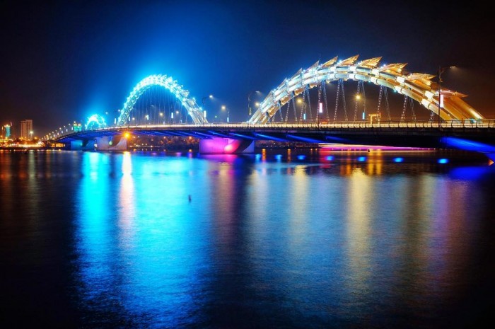 Rong bridge can “breath fire and water” in Da Nang